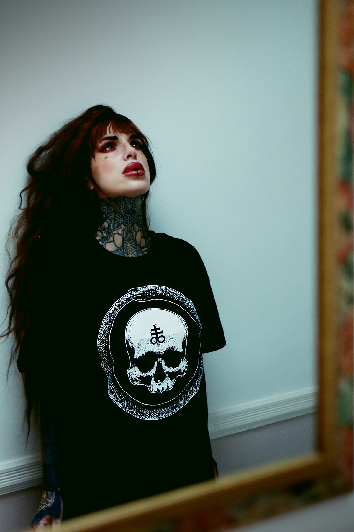 Ouroboros with Leviathan cross adorned human skull - T-shirt – TORVENIUS