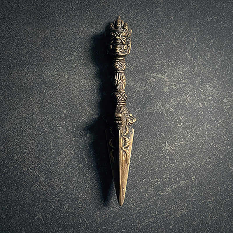 Phurpa (phurba, kīla, kila) Tibetan ritual dagger in antique patina br ...