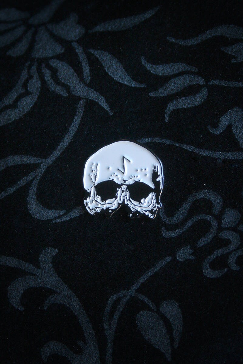 Skull rune - PIN – TORVENIUS