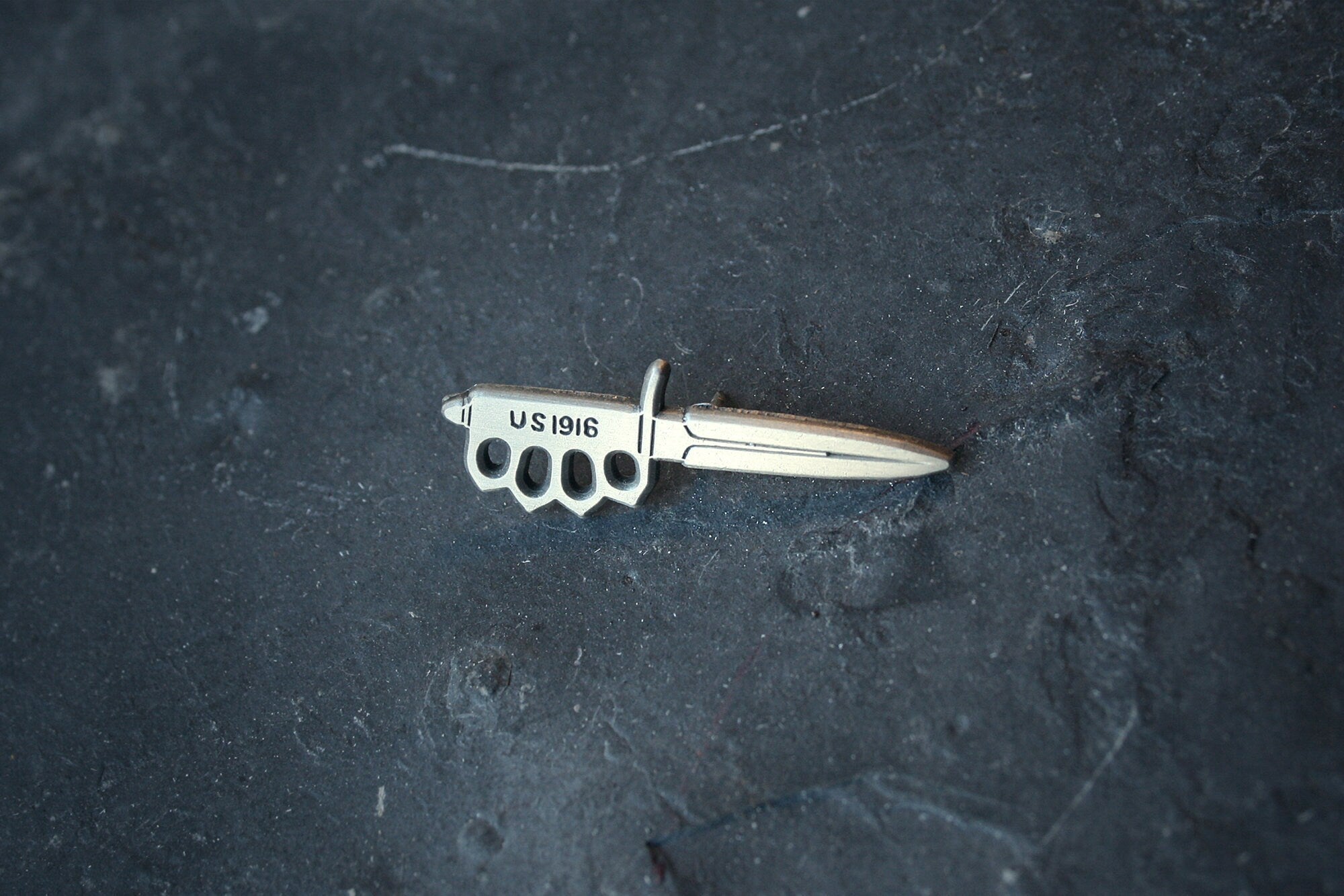 Knuckle dagger, trench knife - PIN – TORVENIUS