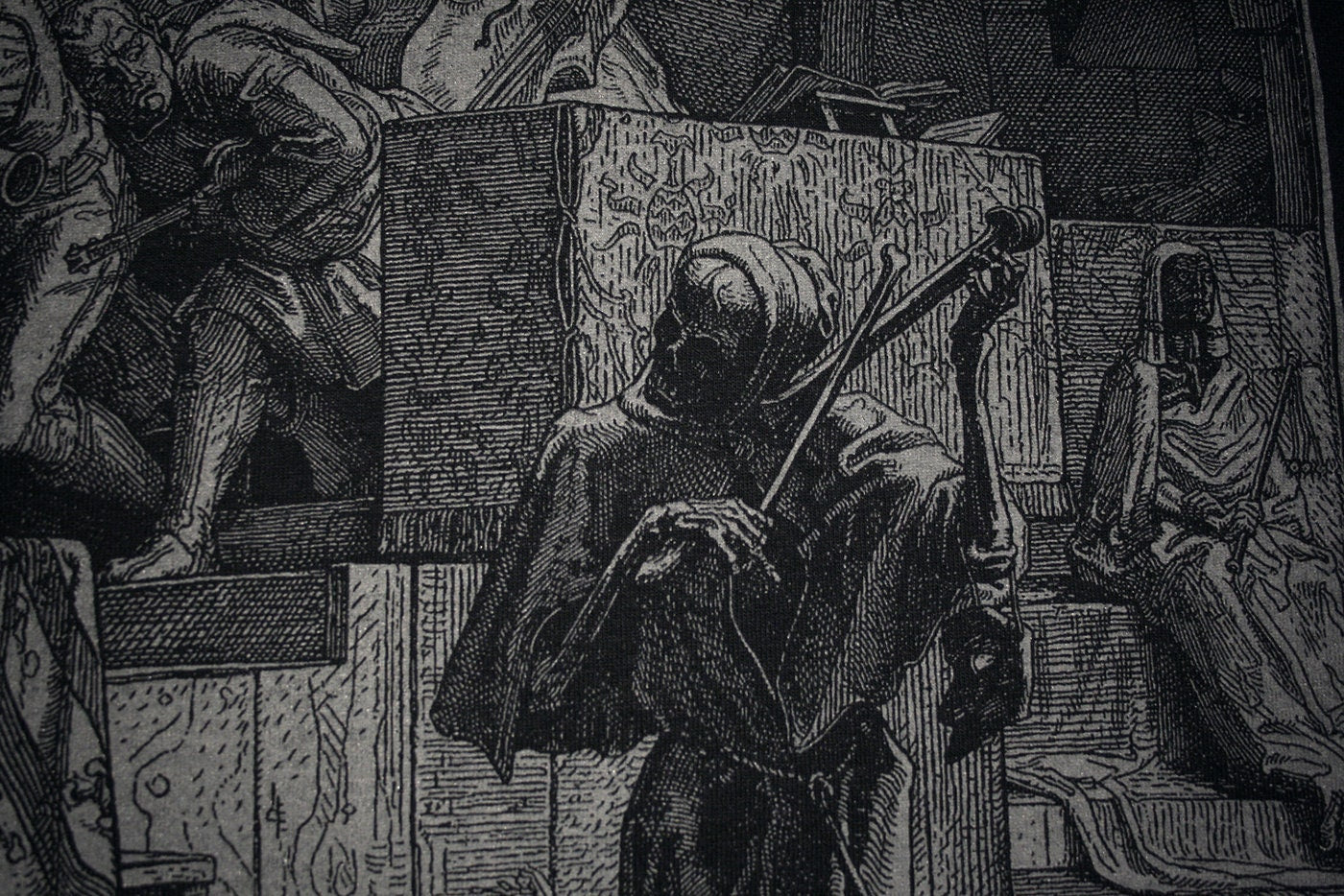 Death as a strangler, Wood engraving by Steinbrecher - T-shirt – TORVENIUS