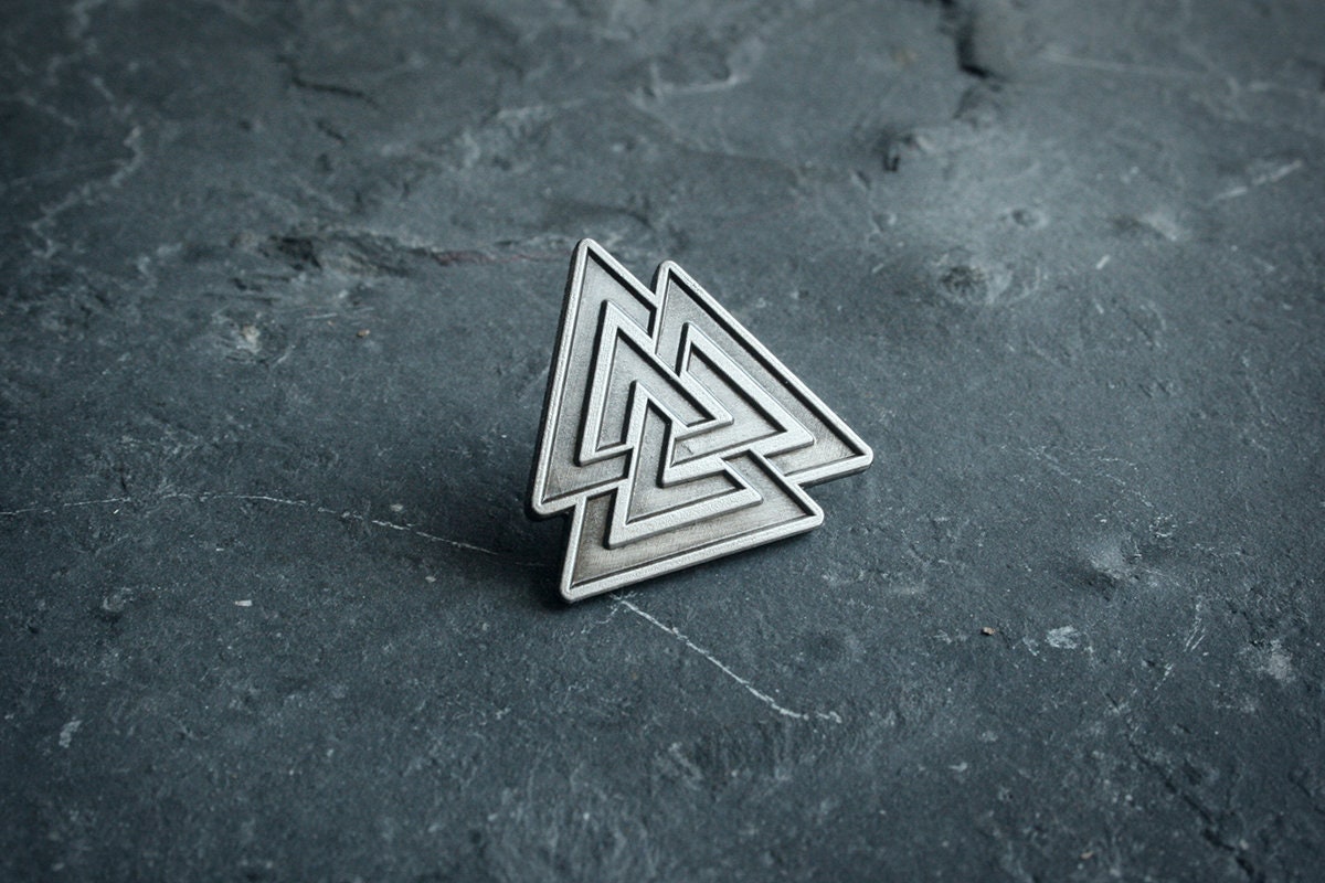 Valknut, thin dark triple version - PIN – TORVENIUS