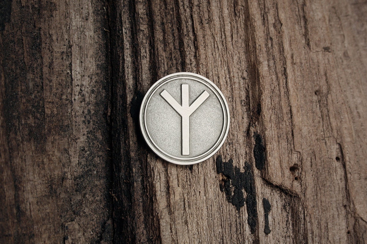 Algiz rune, circular antique style - PIN – TORVENIUS